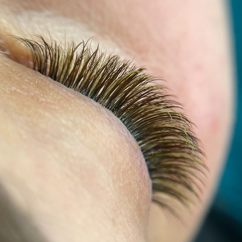 Brown lashes